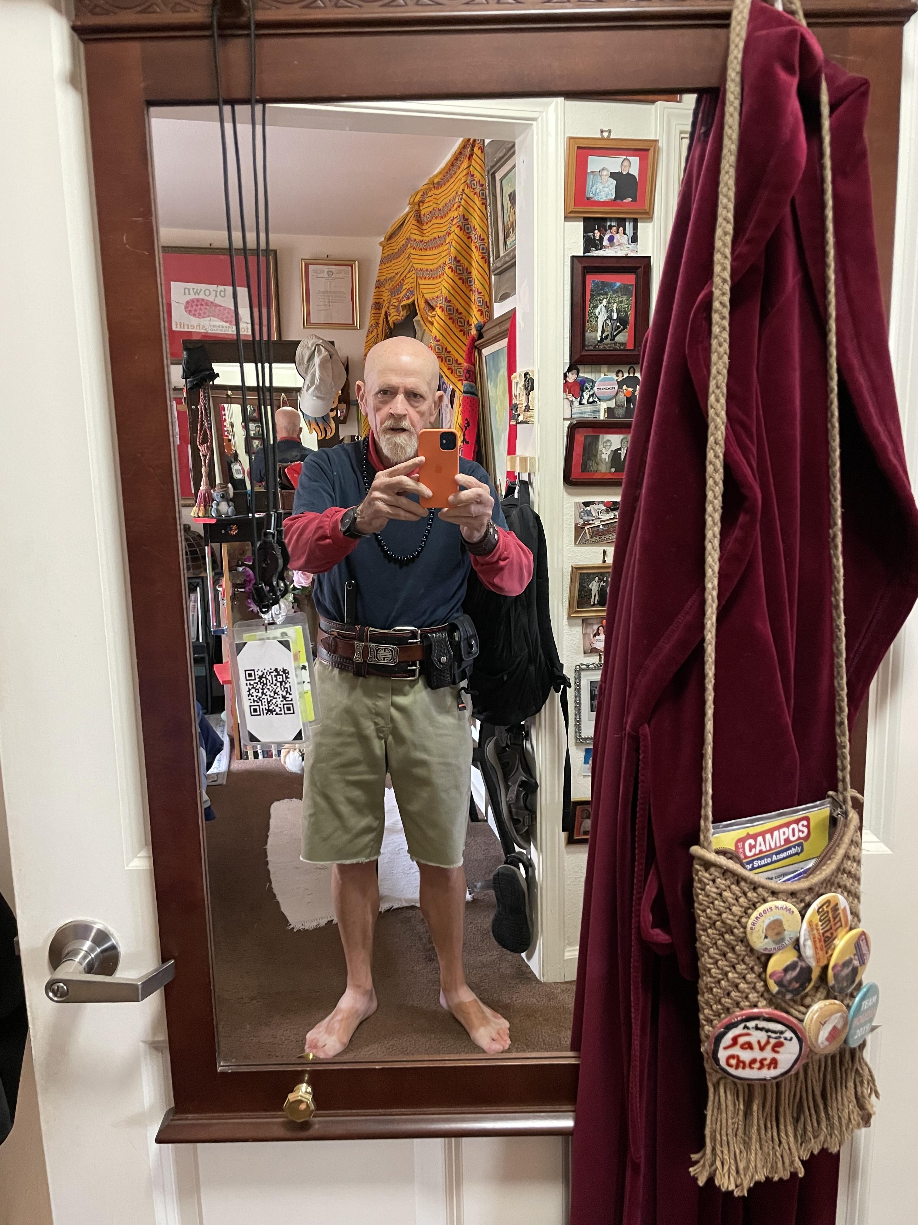 With utility belt and shit scraper – HOME PAGE